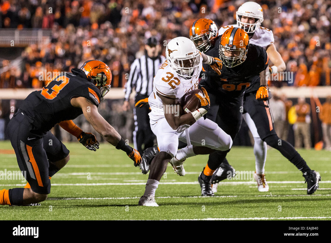 November 15, 2104: Texas Longhorns running back Johnathan Gray (32 ...