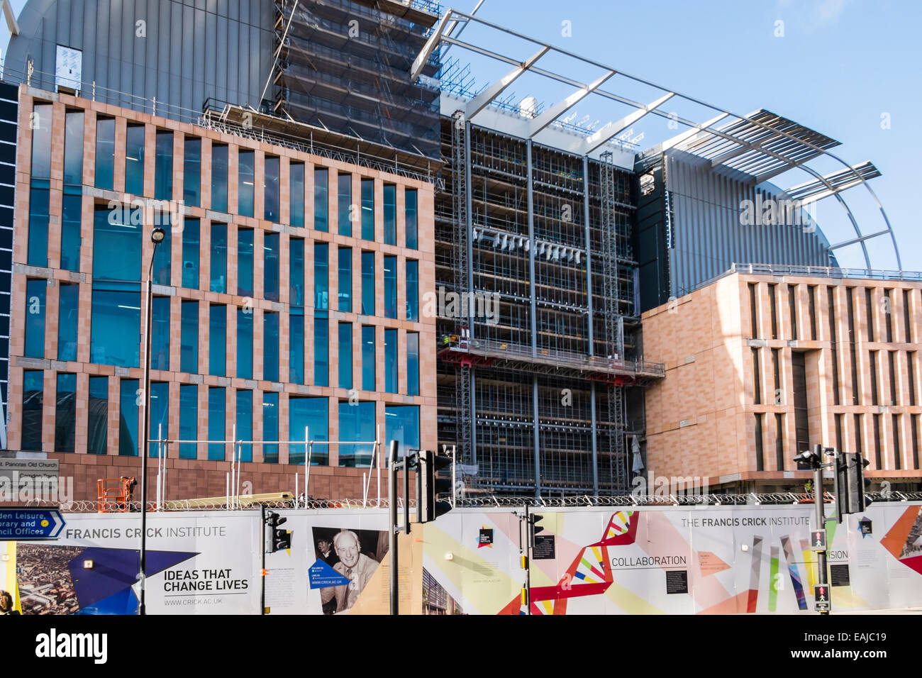 Francis crick building hi-res stock photography and images - Alamy