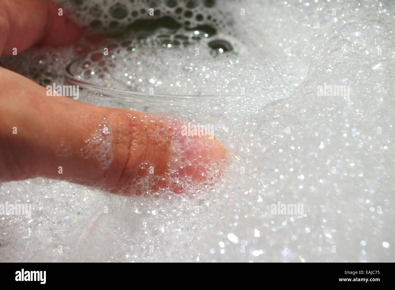 Hand washing glass Stock Photo - Alamy