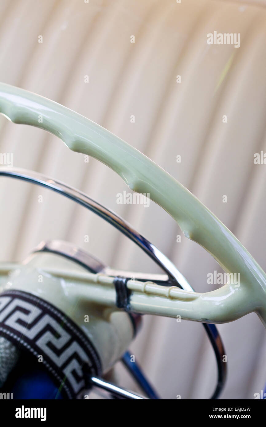 Oldtimer car steering wheel hi-res stock photography and images - Alamy