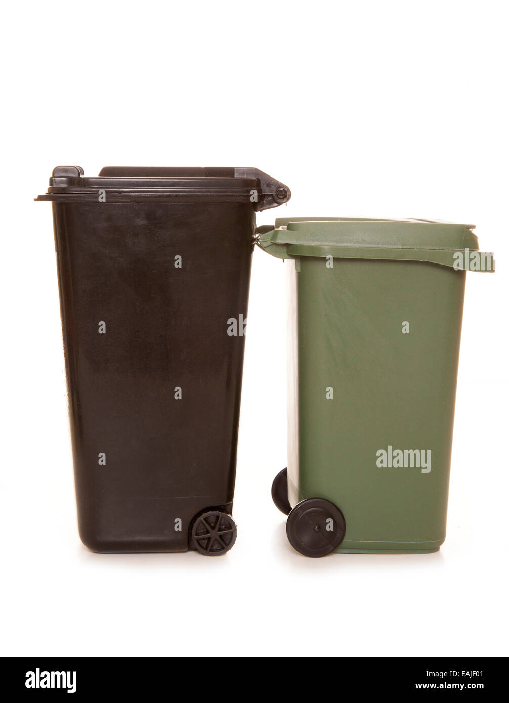Rubbish bin cutout hi-res stock photography and images - Alamy