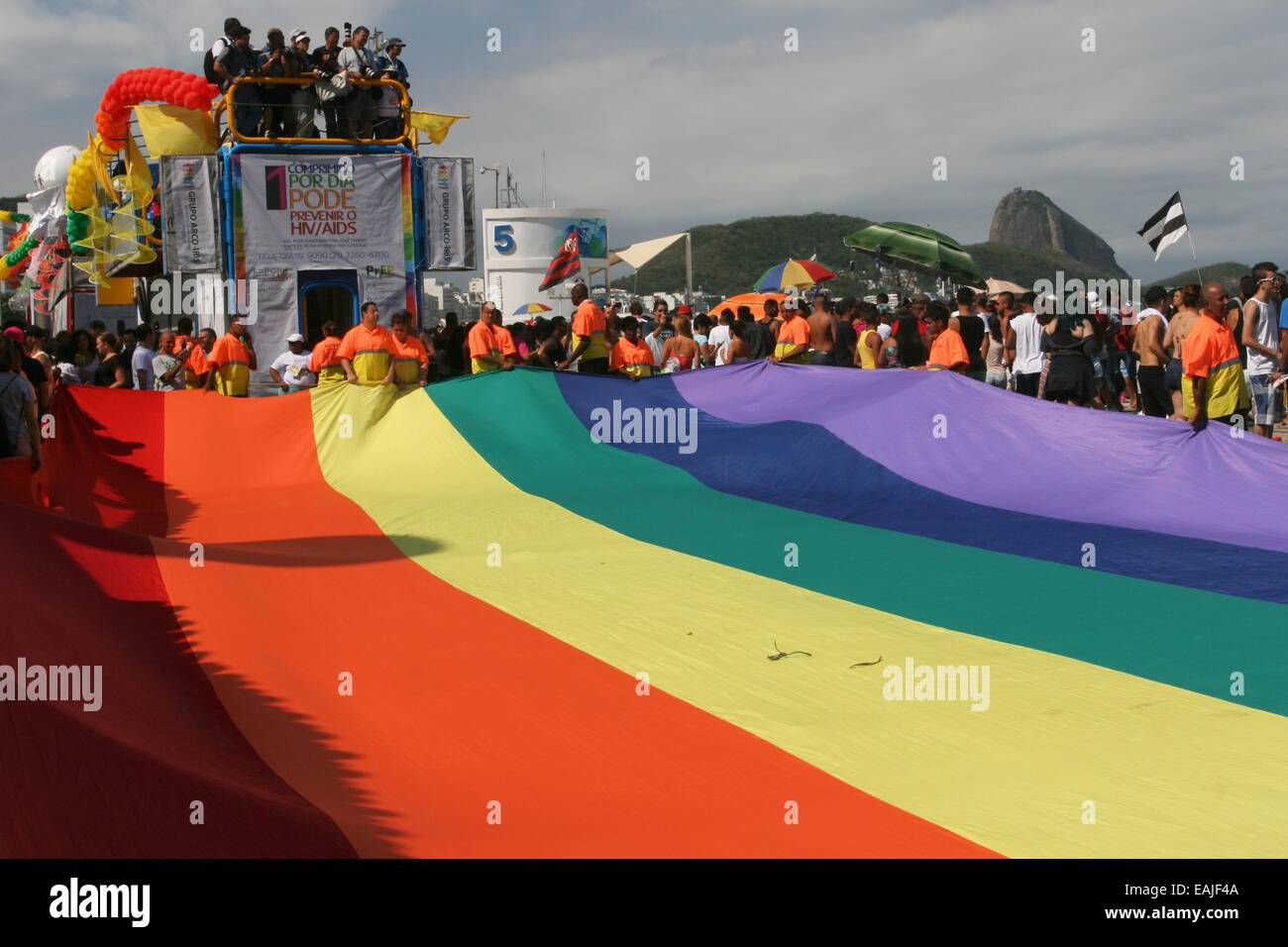 Huge lgbt flag hi-res stock photography and images - Alamy