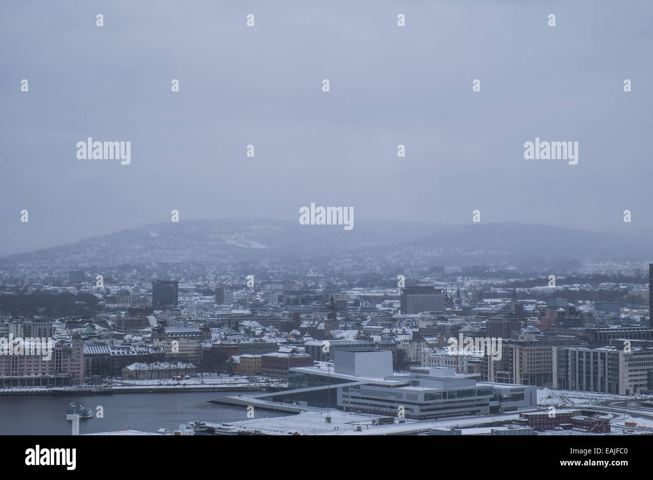 Oslo opera house snow hi-res stock photography and images - Alamy