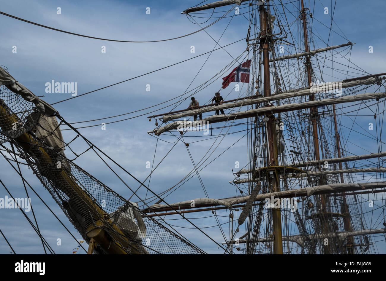 18th century ship crew hi-res stock photography and images - Alamy
