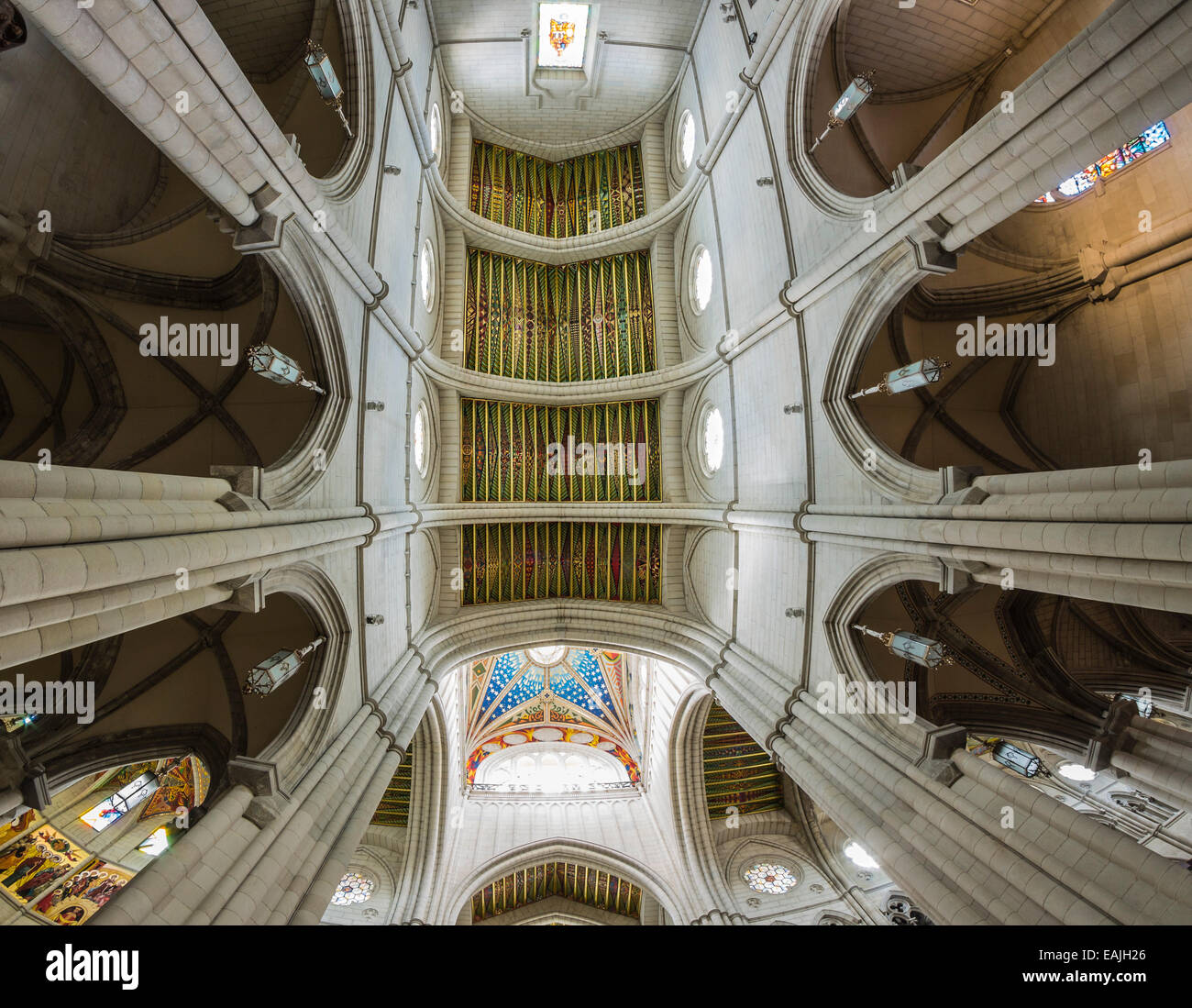 Church inside architecture hi-res stock photography and images - Alamy