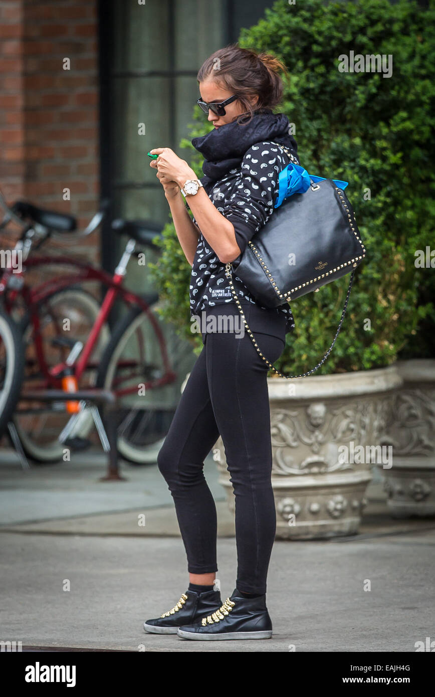 Irina shayk out in new hi-res stock photography and images - Alamy