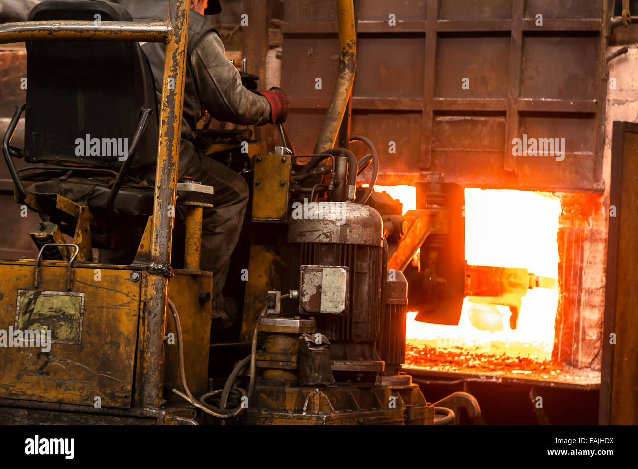Hard work in foundry melting hi-res stock photography and images - Alamy