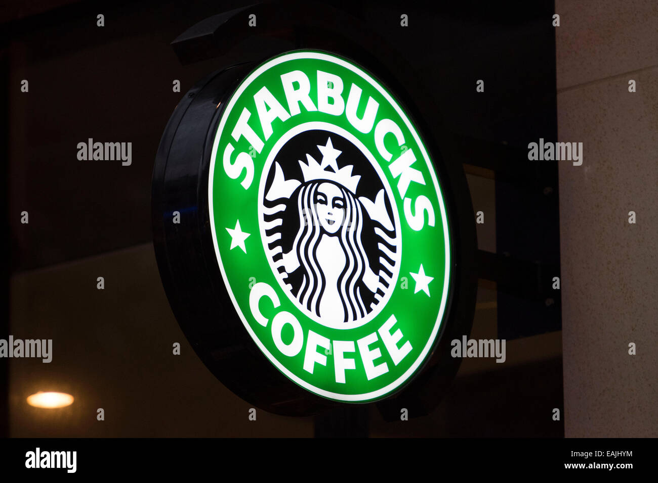Starbucks coffee sign logo hi-res stock photography and images - Alamy