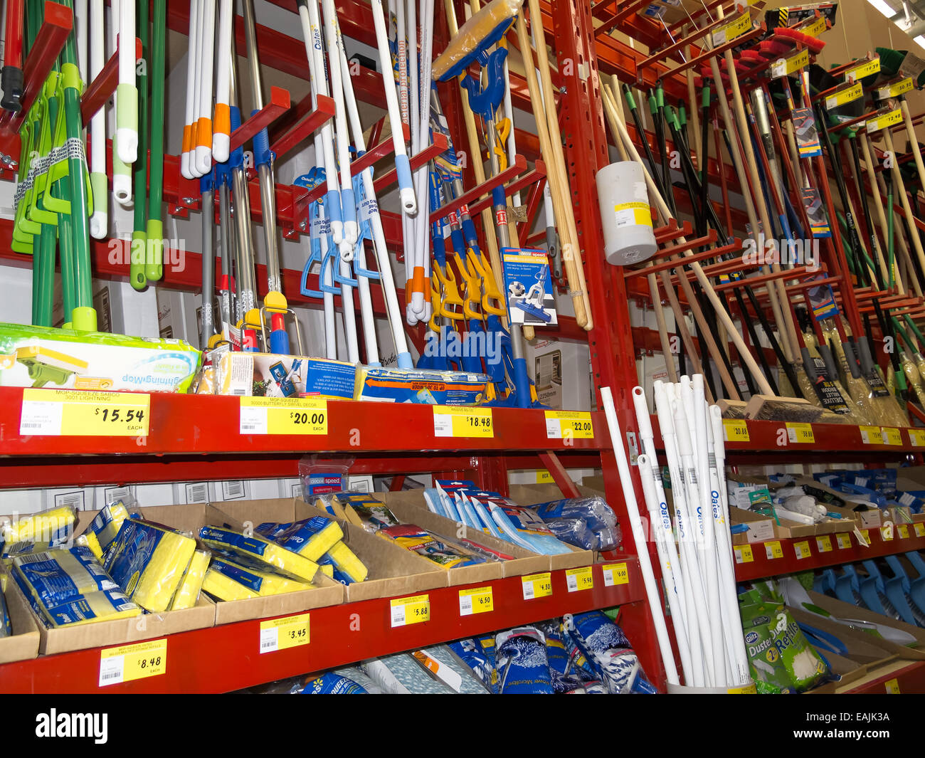 Hardware shop display hi-res stock photography and images - Alamy