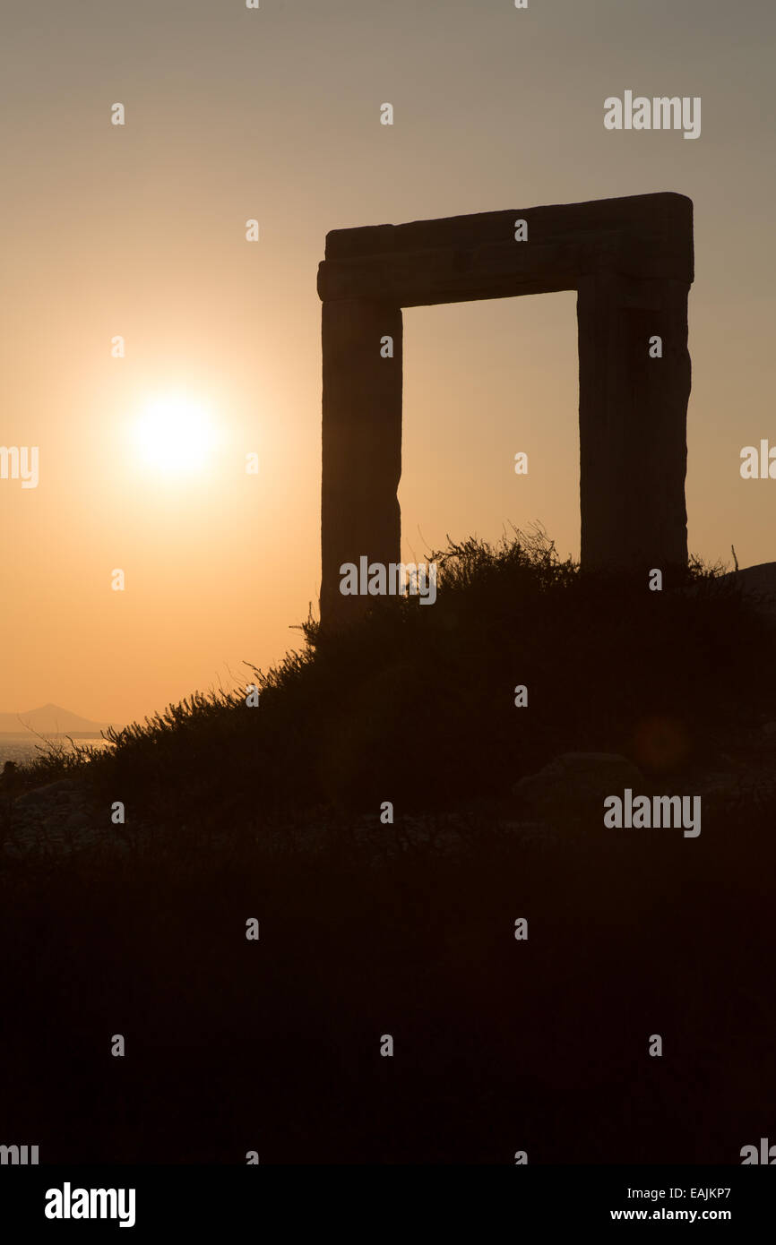 The Portara Gate of the Apollo Temple in Naxos island Stock Photo - Alamy