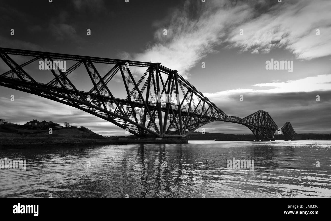 Forth bridge Black and White Stock Photos & Images - Alamy