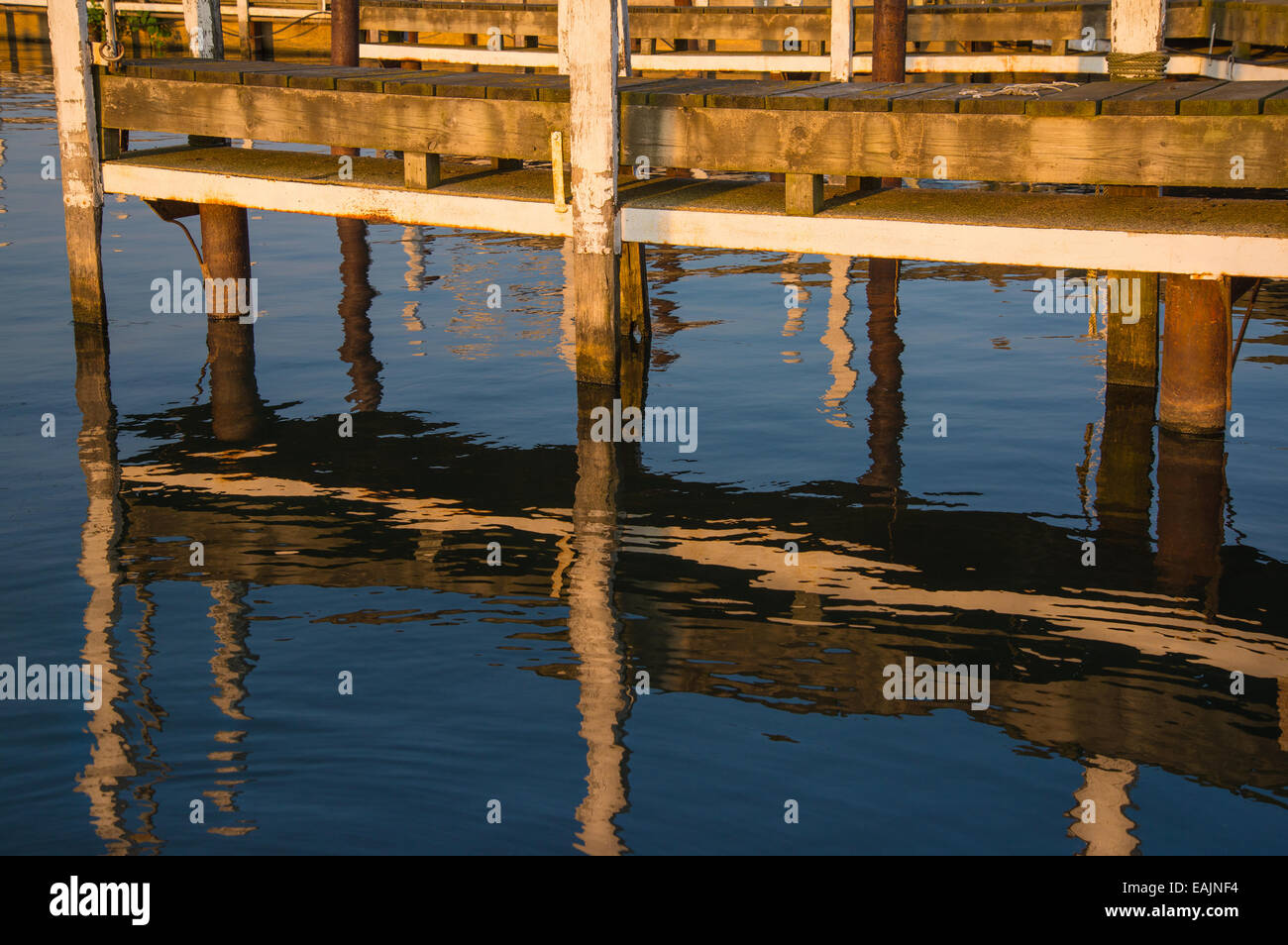 Old wooden dock hi-res stock photography and images - Alamy