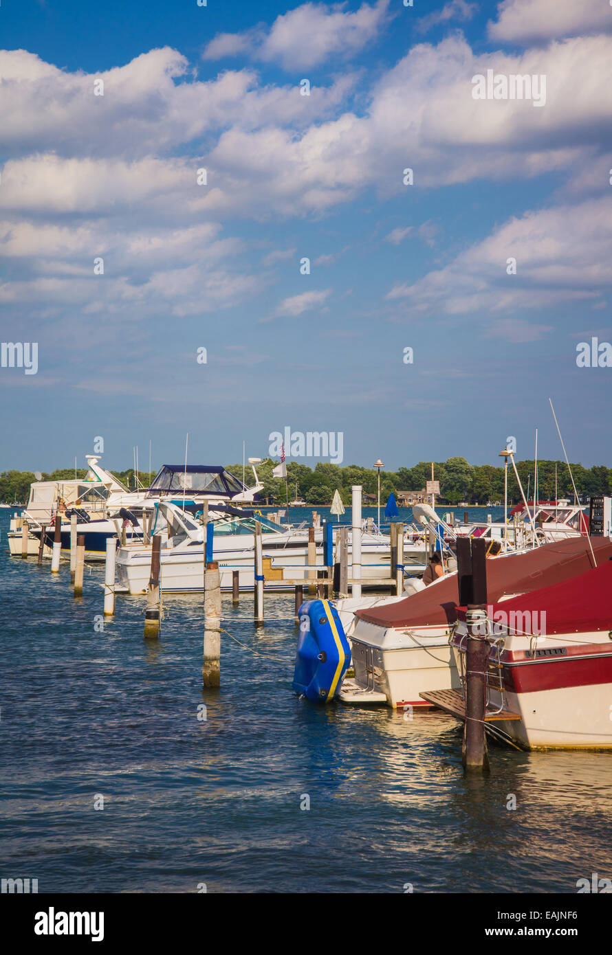 Lake erie boating hi-res stock photography and images - Alamy