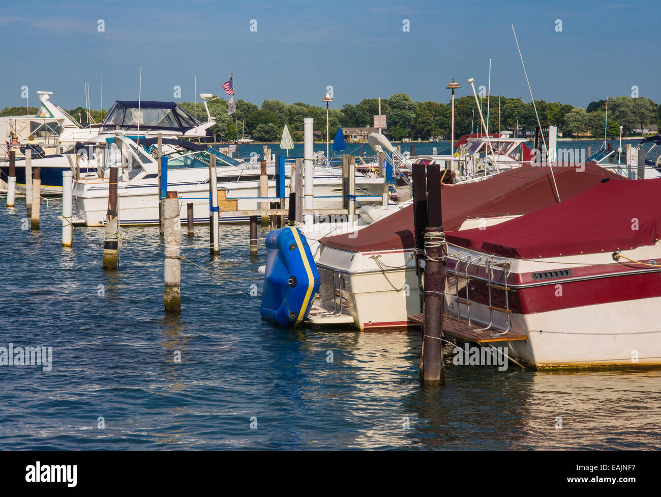 South Detroit river boat marina near Lake Erie Stock Photo - Alamy