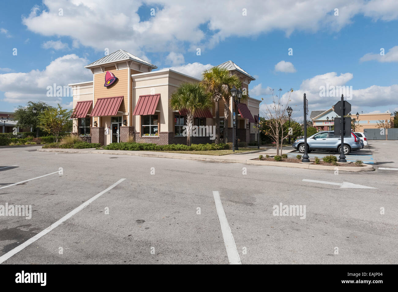 Taco bell storefront hi-res stock photography and images - Alamy