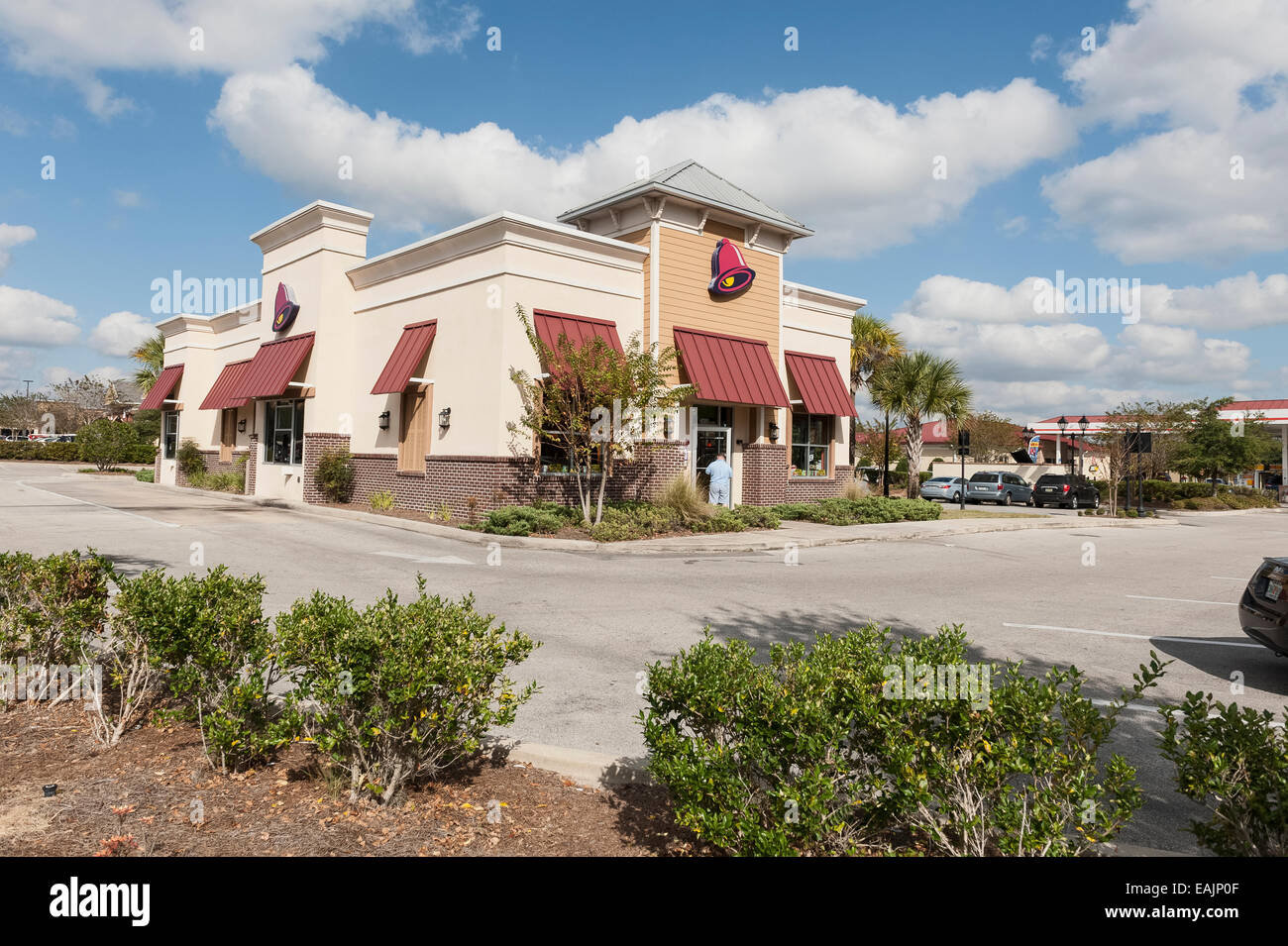 Taco Bell Restaurant Storefront Building located in The Villages ...