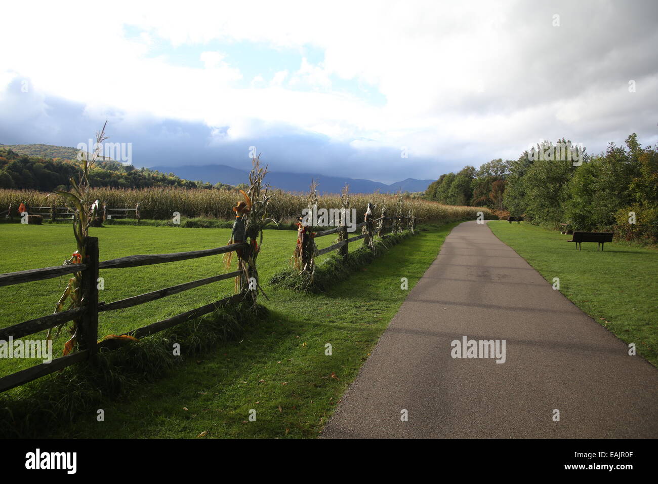 stowe recreational path in stowe, vermont Stock Photo - Alamy
