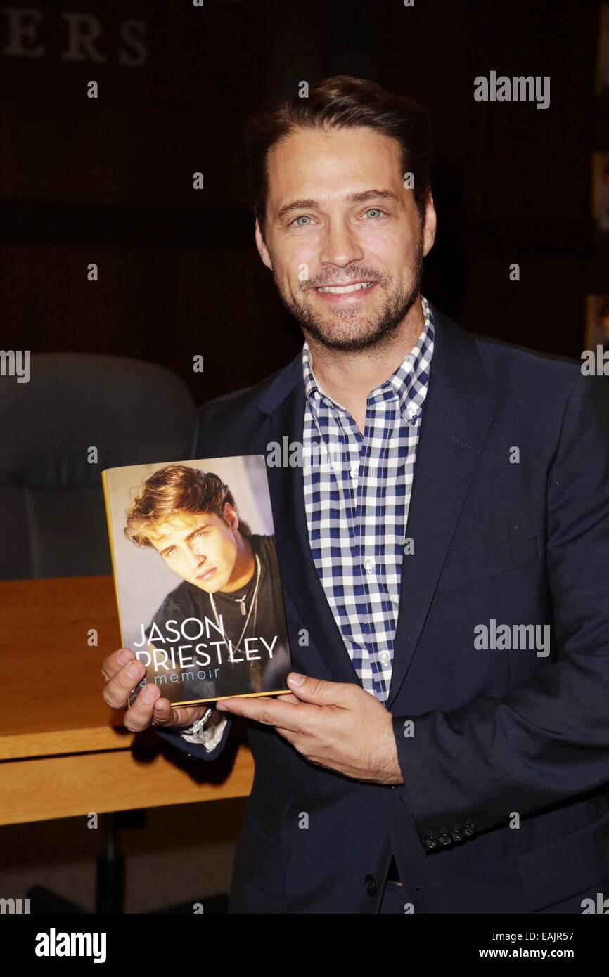 Actor Jason Priestly, star of Beverly Hills, 90210 attends book signing ...