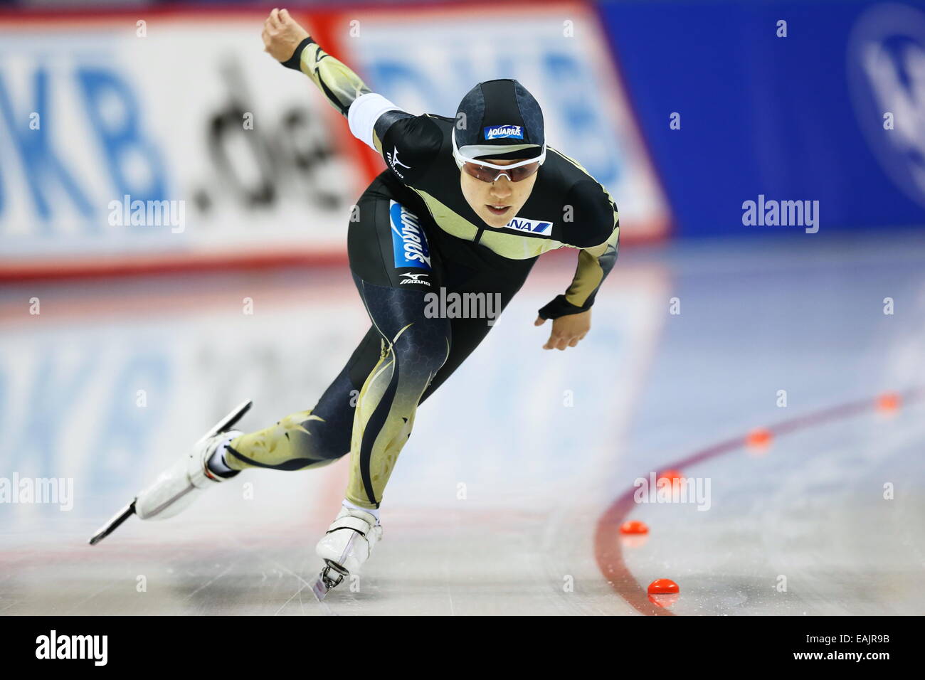 Obihiro, Japan. 16th Nov, 2014. Mio Kuroiwa (JPN) Speed Skating : Women ...