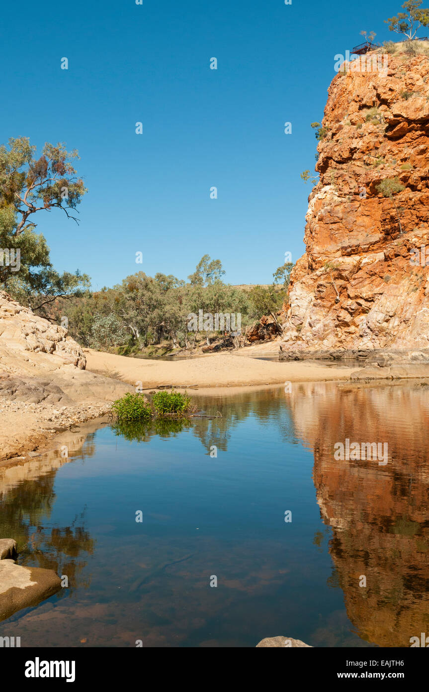 Waterhole in Ormiston Gorge, West MacDonnells, NT, Australia Stock ...