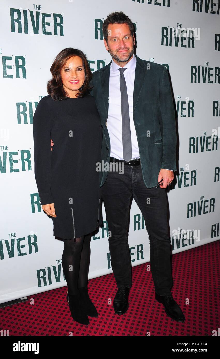 New York, NY, USA. 16th Nov, 2014. Mariska Hargitay, Peter Hermann in ...