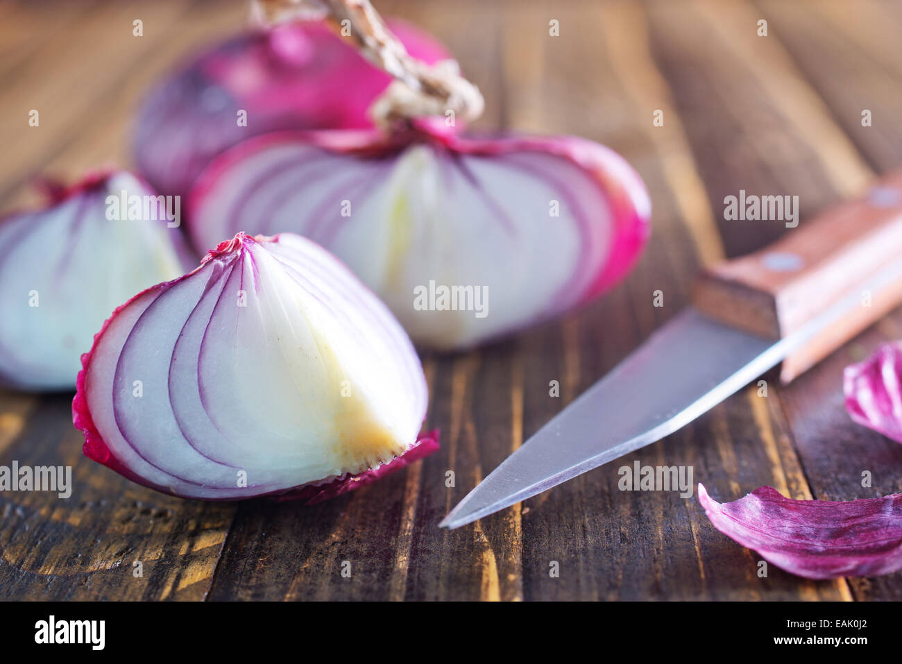 Onion layers knife hi-res stock photography and images - Alamy
