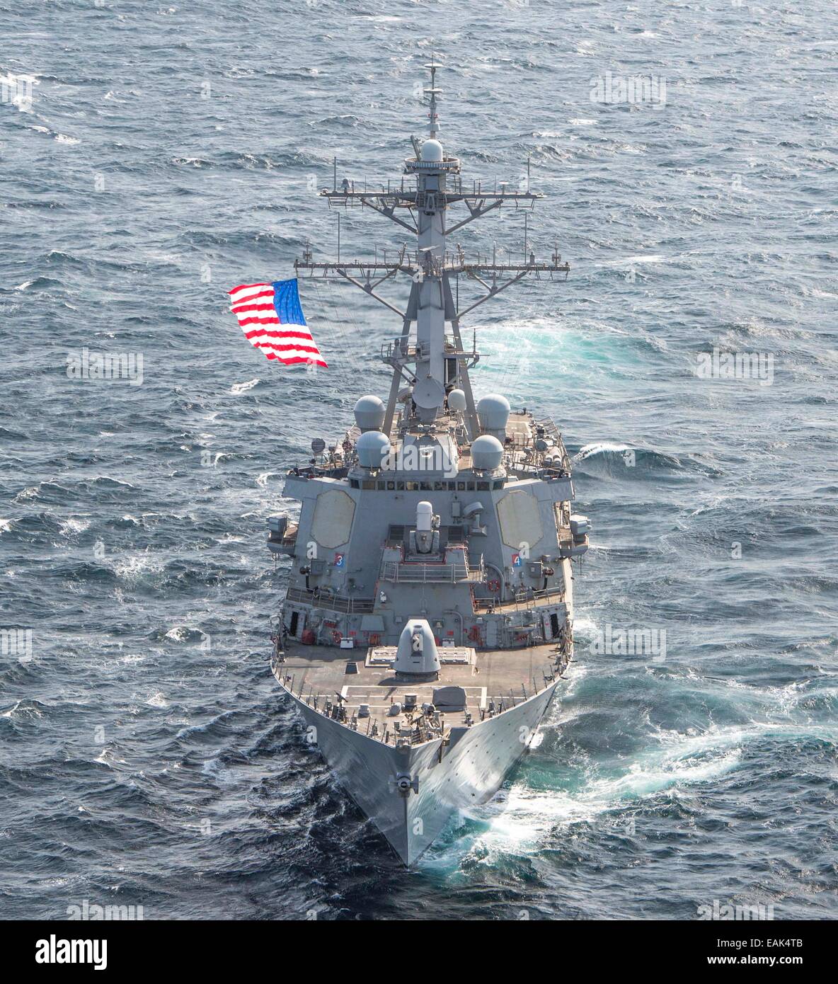 US Navy Arleigh Burke-class guided-missile destroyer USS Mitscher ...