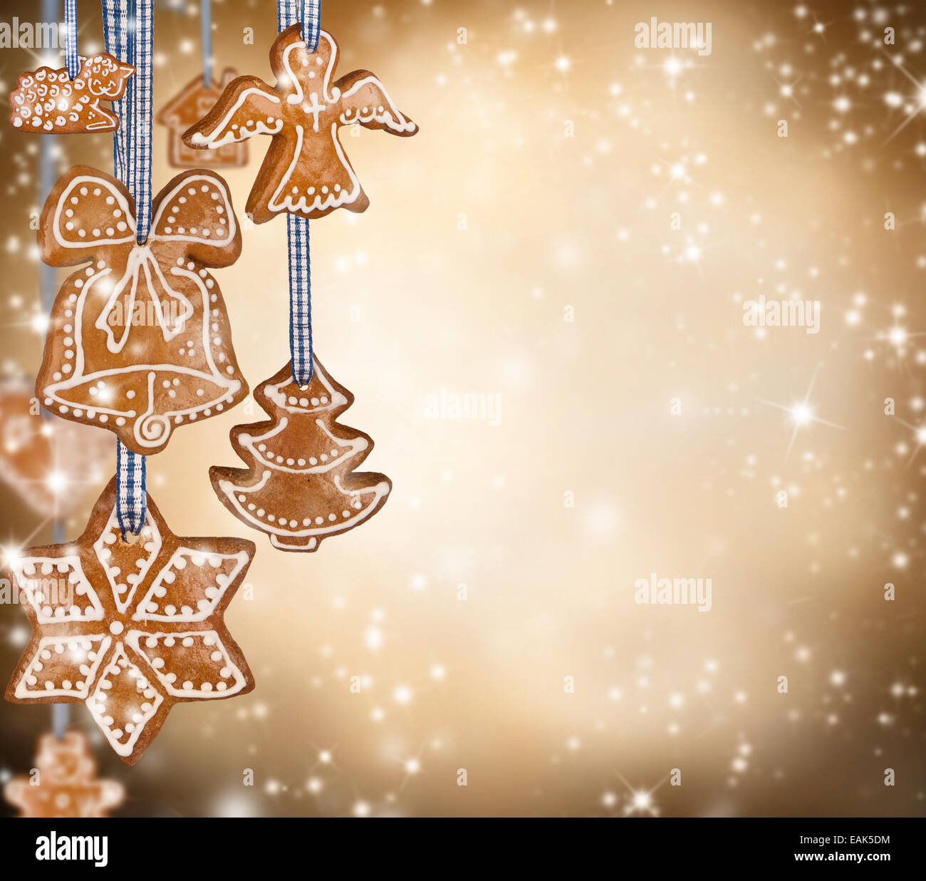 Traditional gingerbread on shiny blur background Stock Photo - Alamy