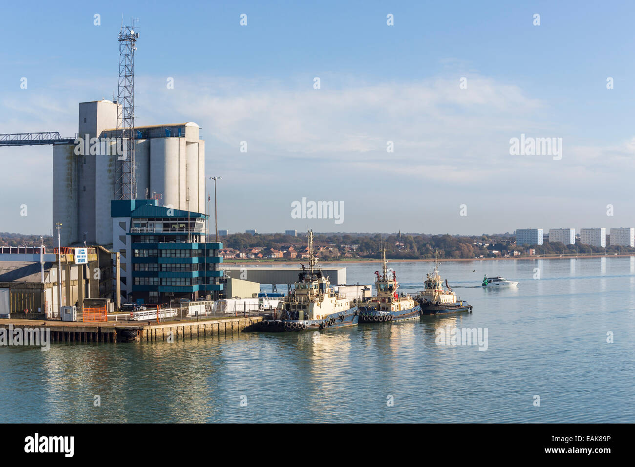 Tugs moored at the quayside, Southampton Docks, Port of Southampton ...