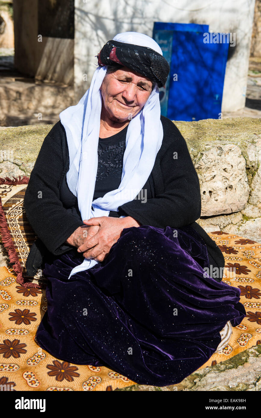 Old Yazidi woman, Lalish, Iraq Stock Photo - Alamy