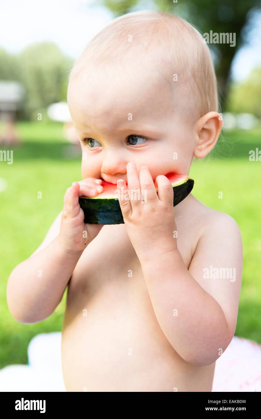 Baby melon hi-res stock photography and images - Alamy