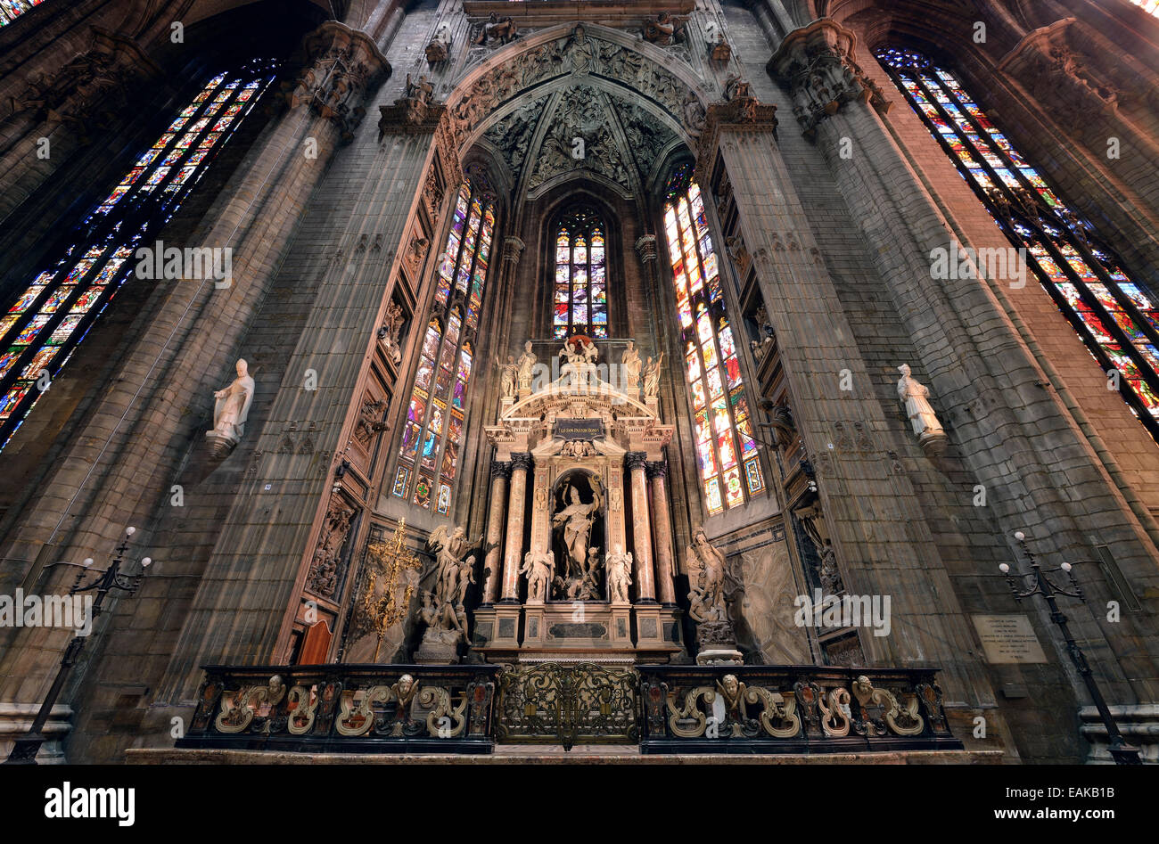 Altar, Milan Cathedral, Milan, Lombardy, Italy Stock Photo - Alamy