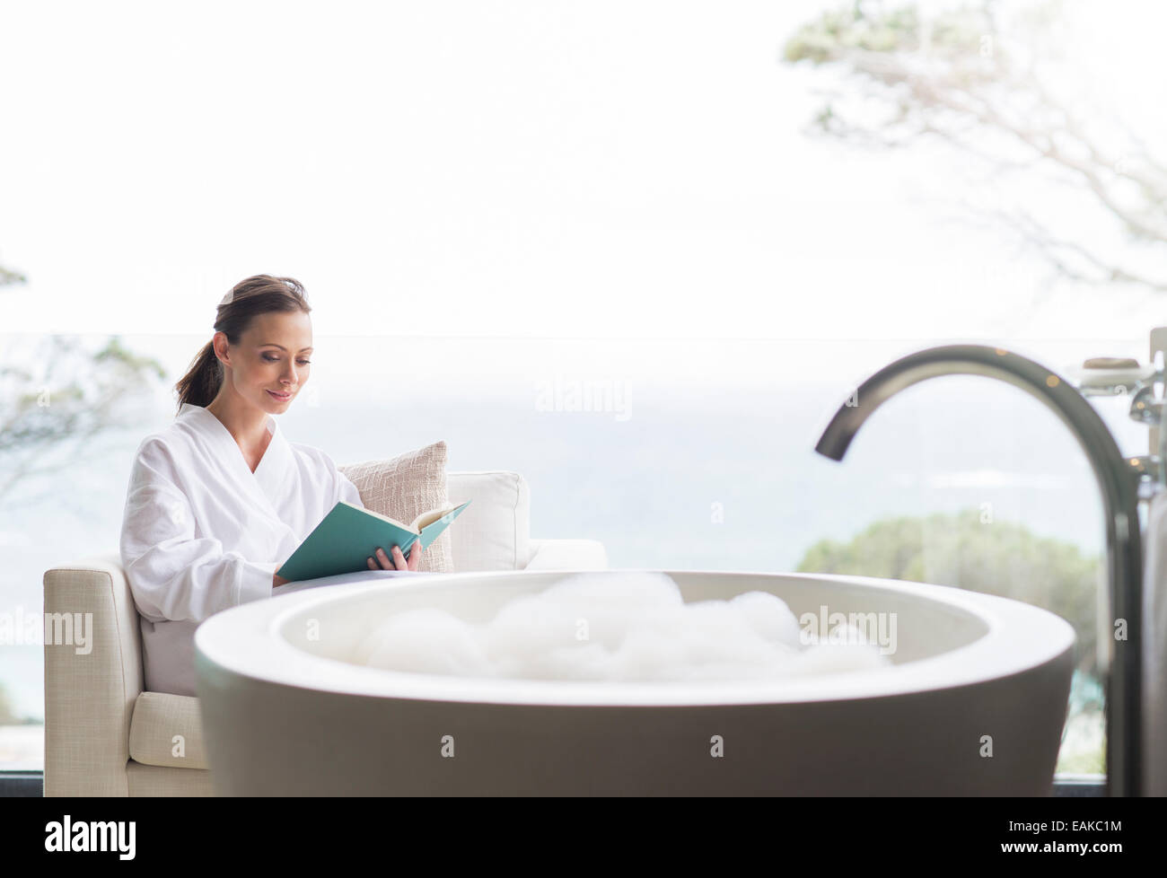 Read in the bathtub day hi-res stock photography and images - Alamy