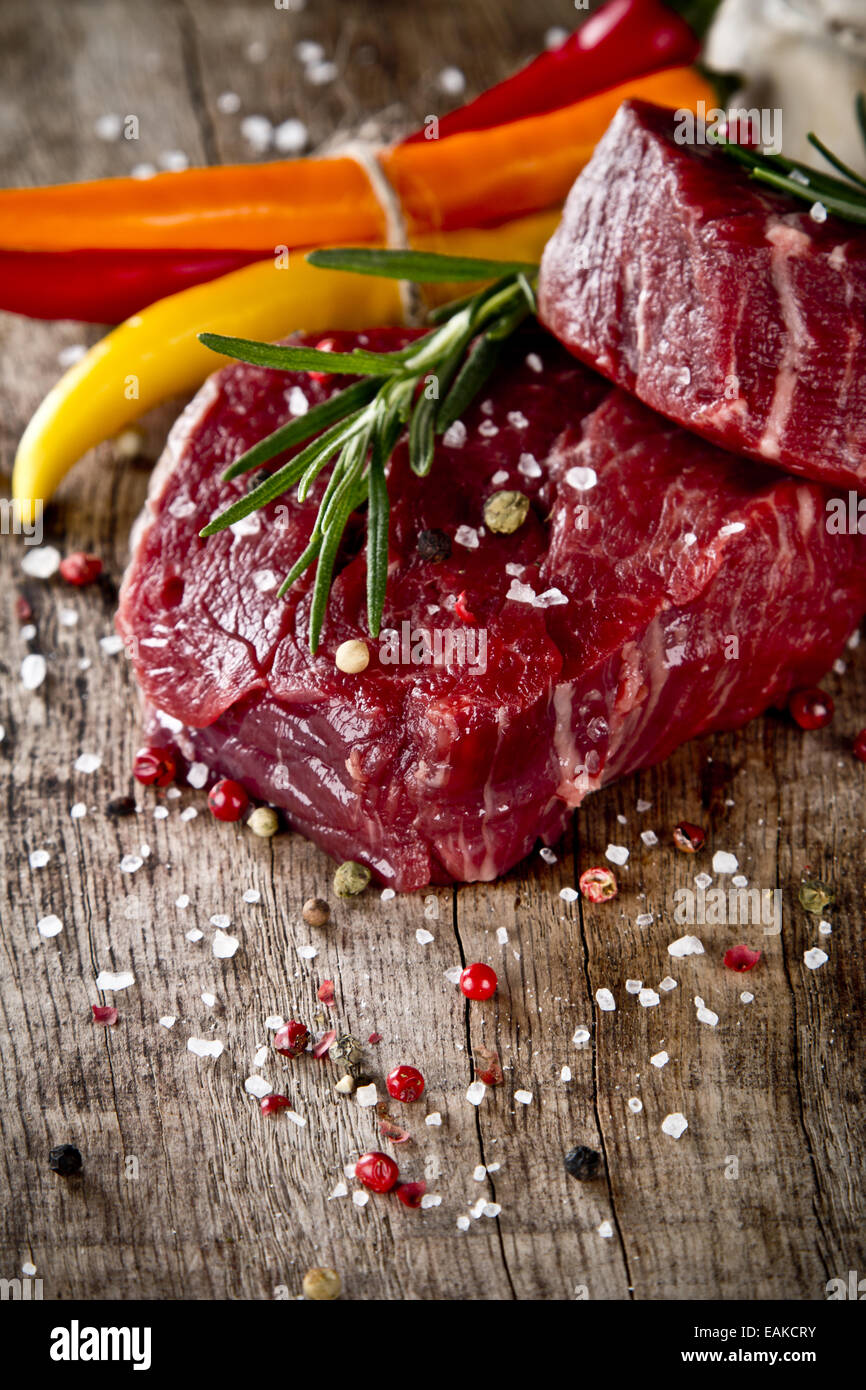 Raw steak close up hi-res stock photography and images - Alamy