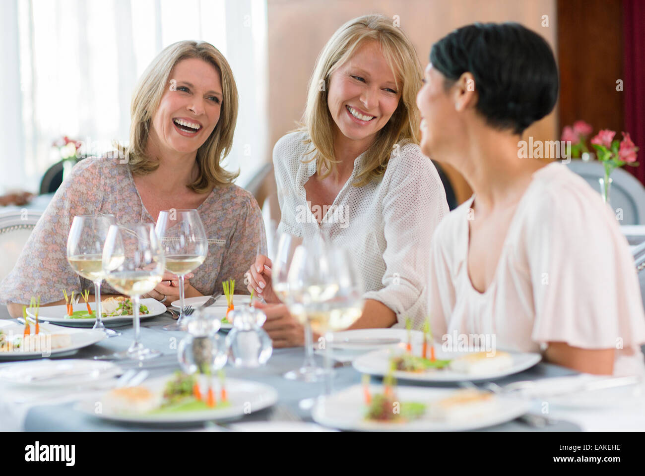 Mature women eating restaurant hi-res stock photography and images - Alamy