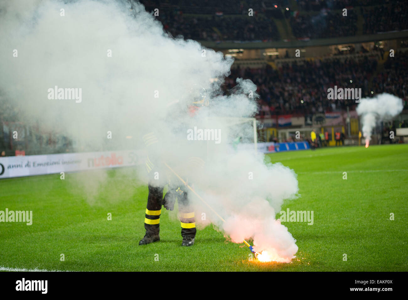 Milan, Italy. 16th Nov, 2014. A firefighter Football/Soccer : A ...