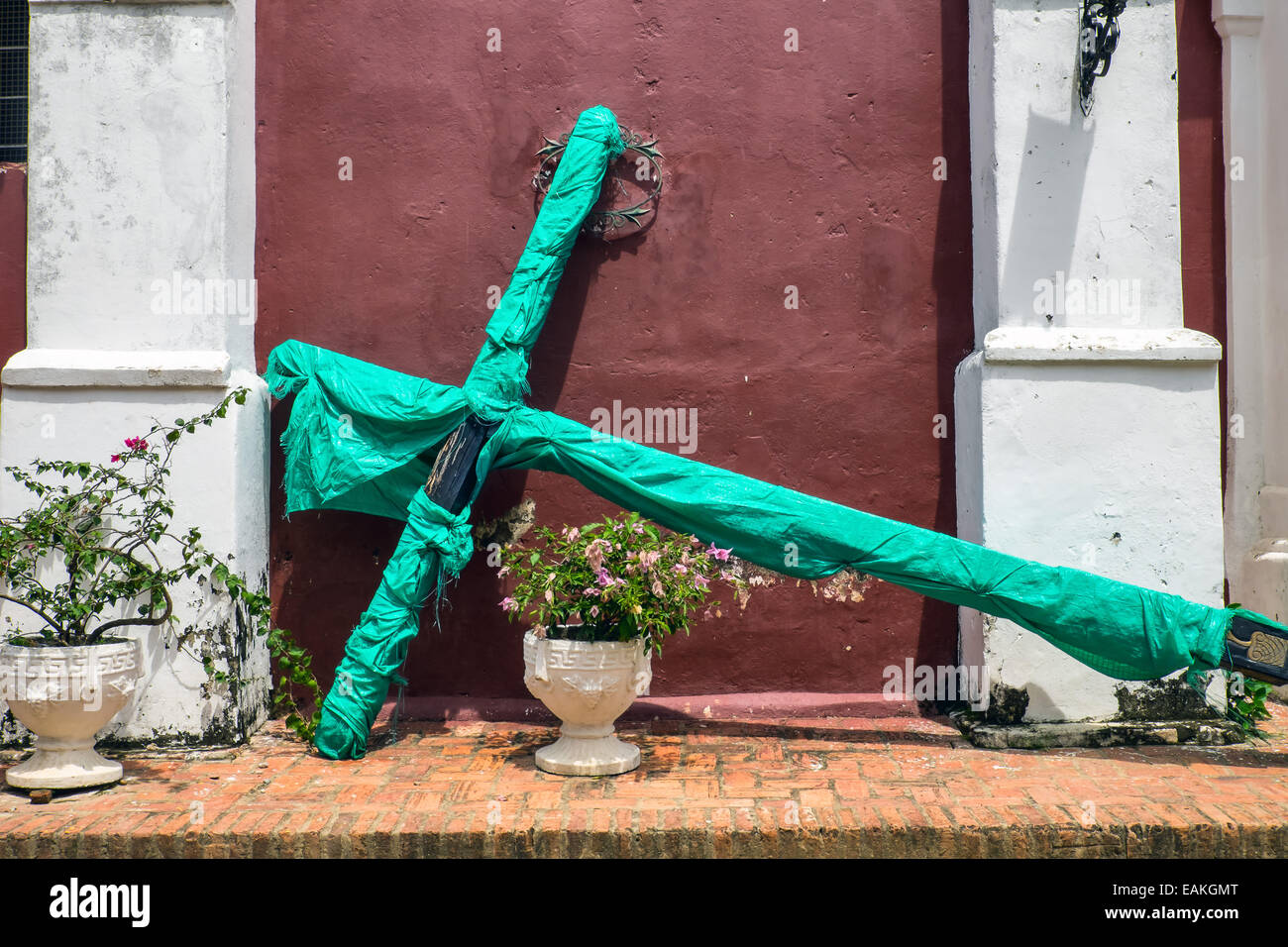 Colonial cross hi-res stock photography and images - Alamy