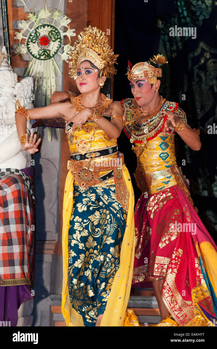 Dance called "Legong Dance" at the Palace of Ubud. Ubud-Bali ...