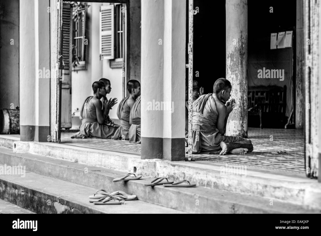 Vietnam’s Khmer Theravada Buddhist monks between the ages of 15 and 20 ...