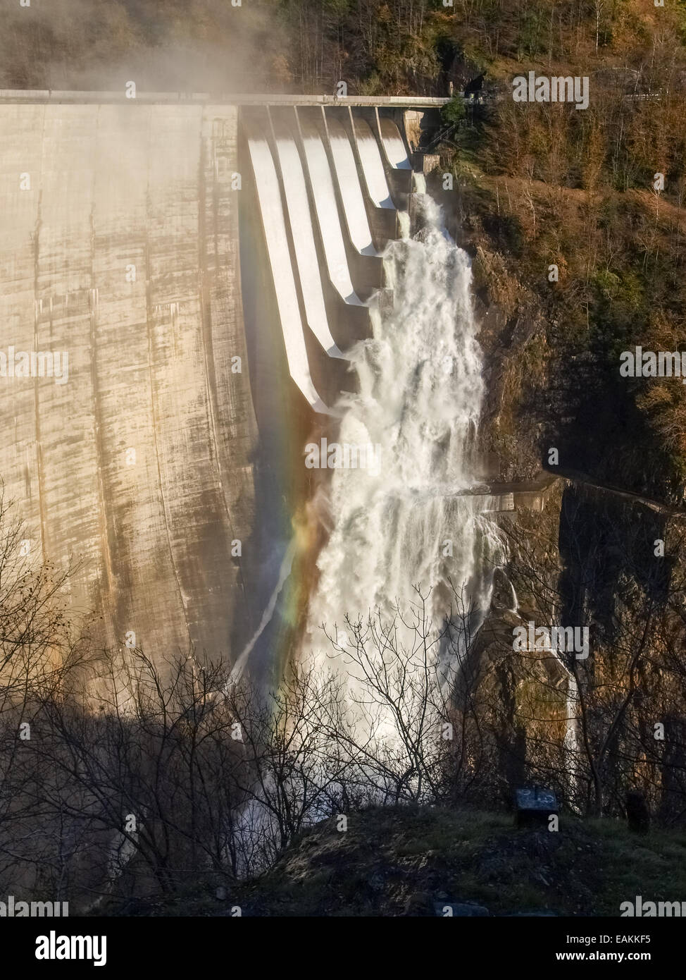 Dam of Contra Verzasca Ticino, Switzerland: spectacular waterfalls from ...