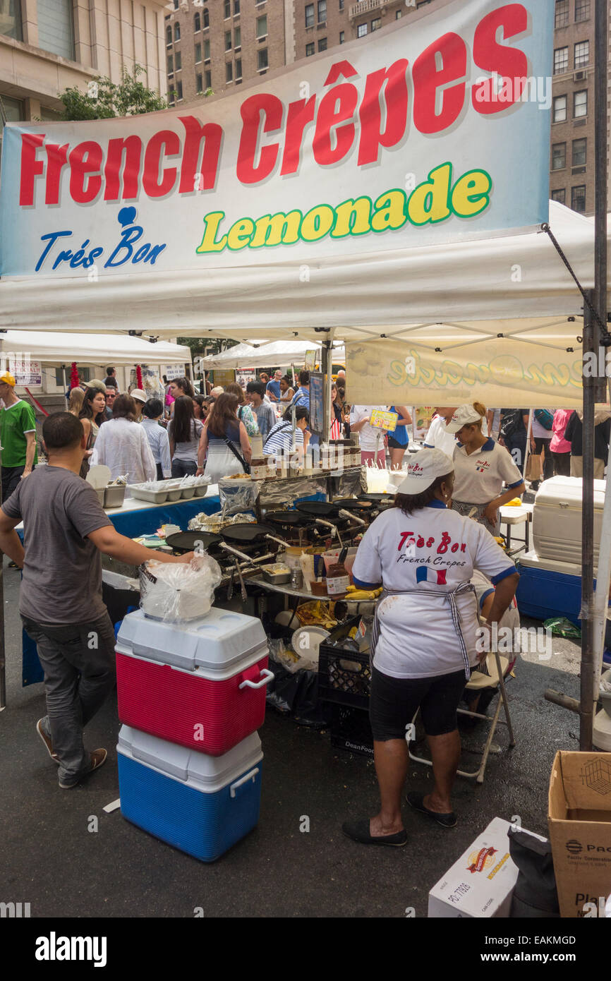 Bastille day parade in NYC Stock Photo - Alamy