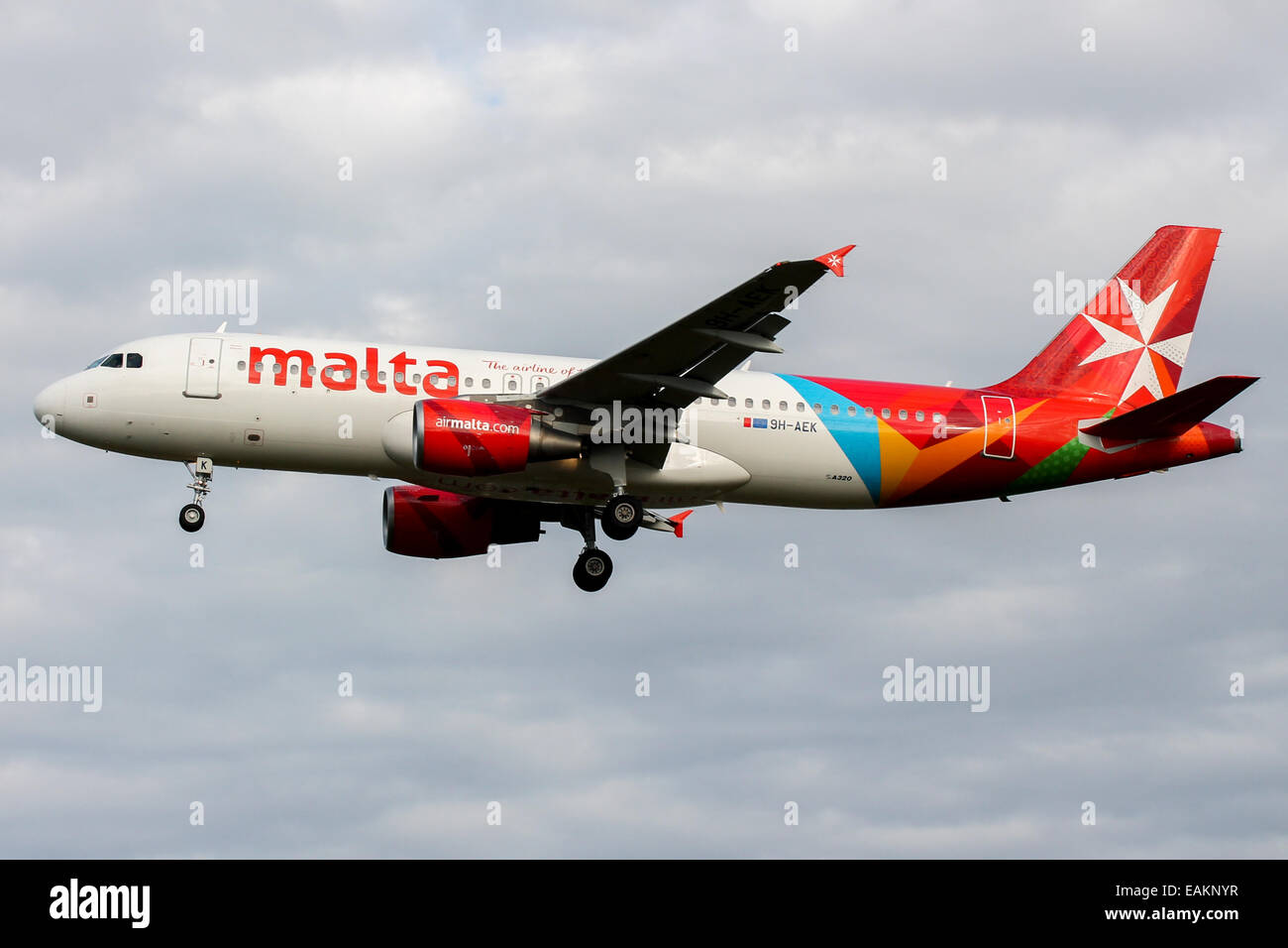 Air malta airbus a320 hi-res stock photography and images - Alamy