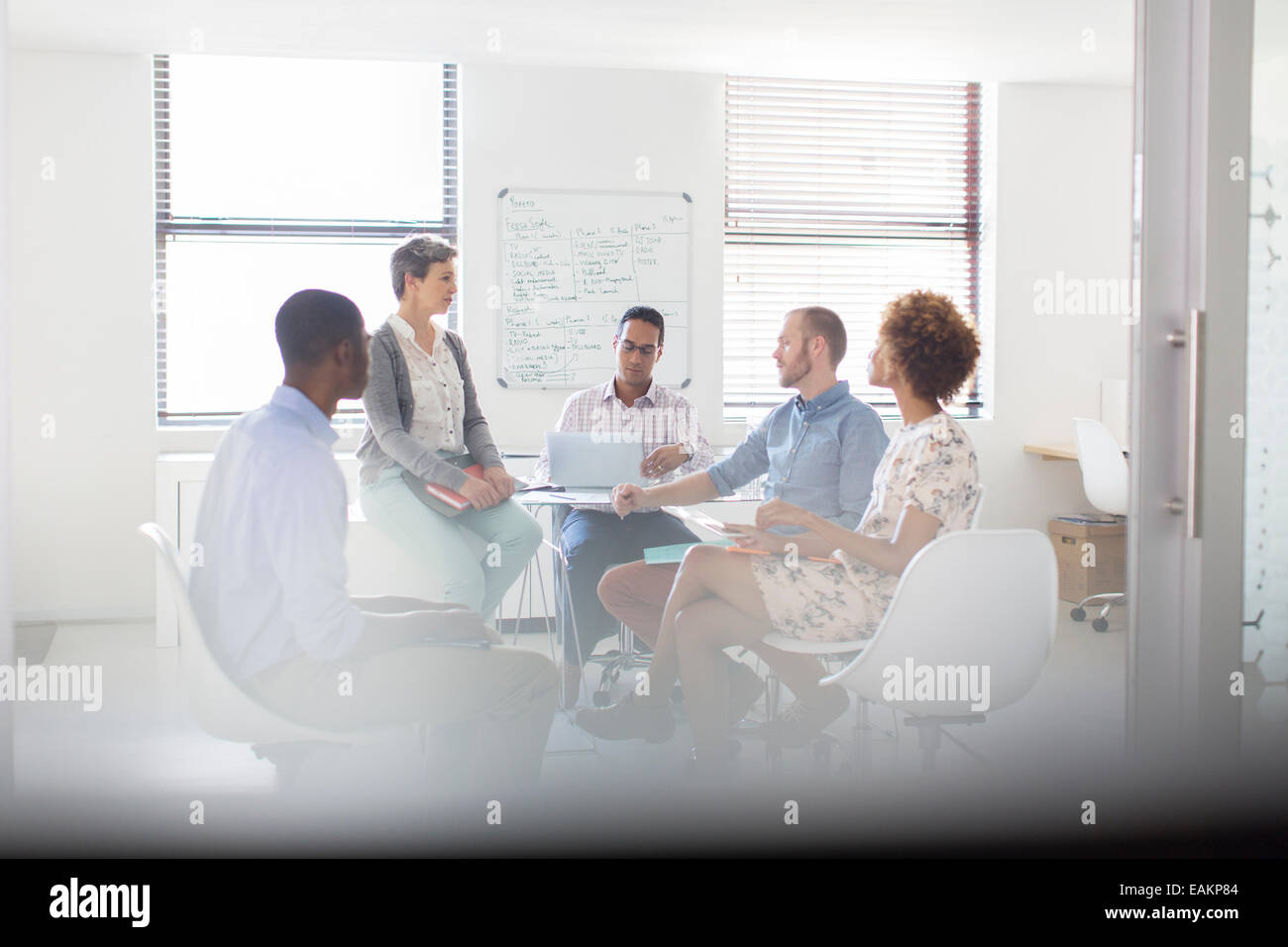 Modern young men women hi-res stock photography and images - Alamy