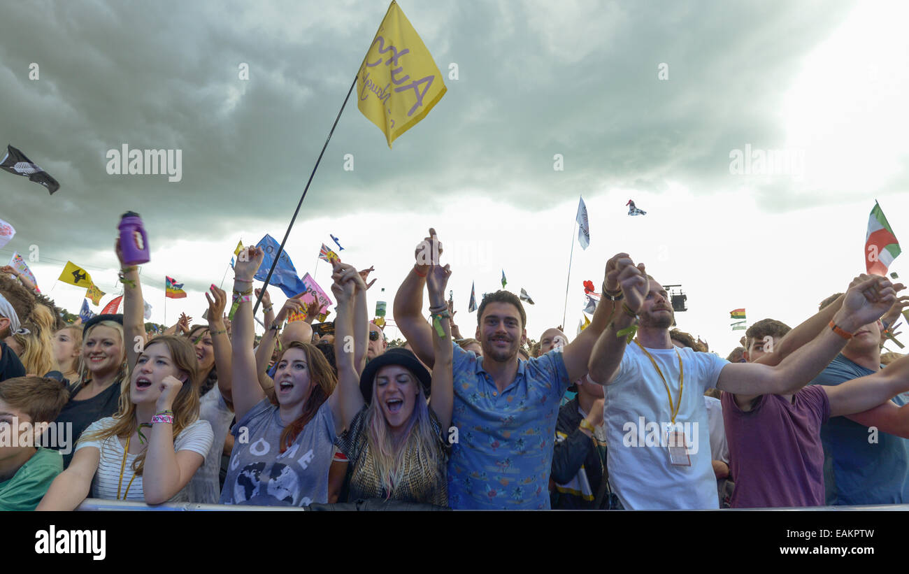 Pyramid stage glastonbury 2014 hi-res stock photography and images - Alamy