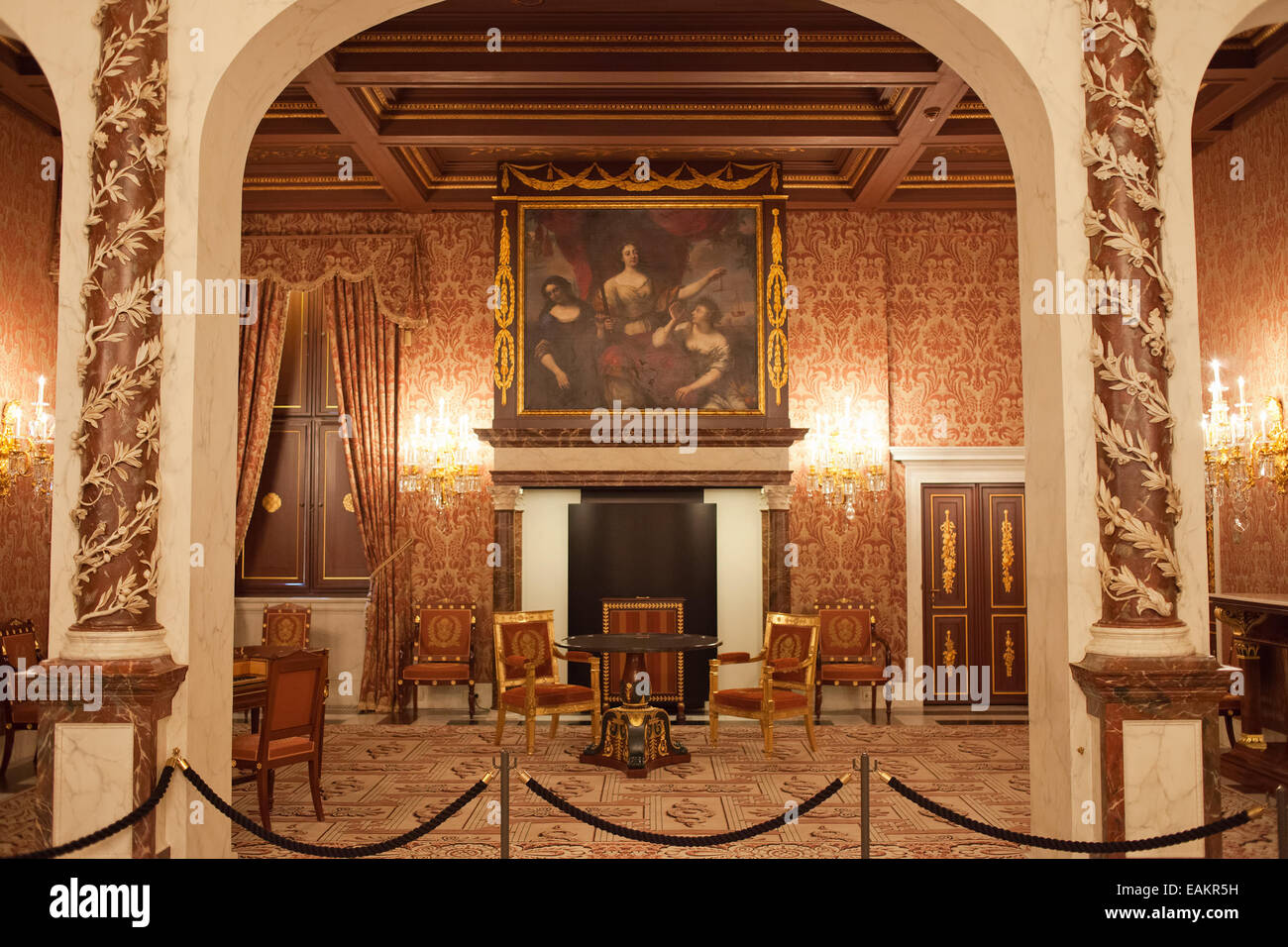 Royal palace interior hi-res stock photography and images - Alamy