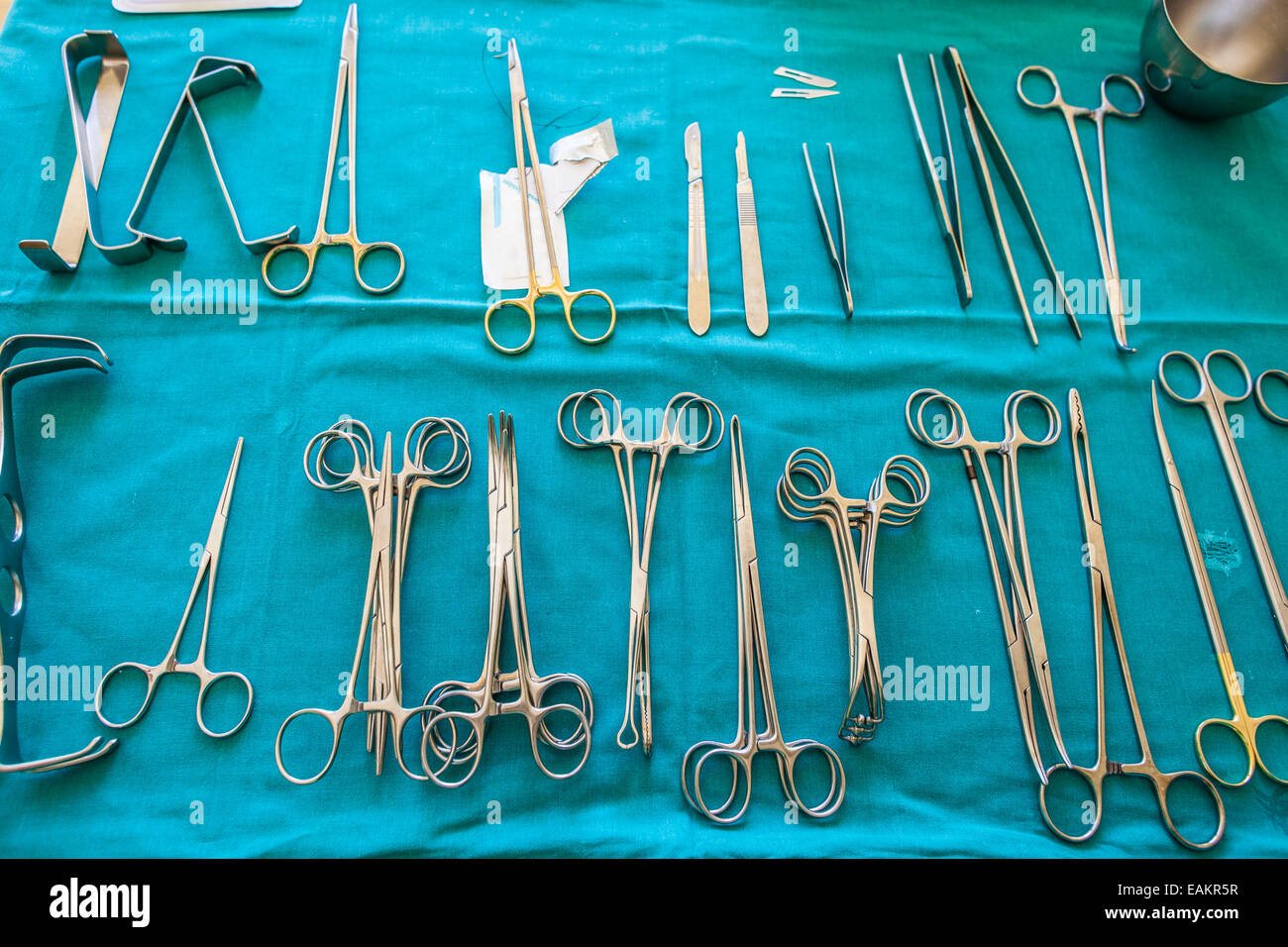 Surgical tray surgery instruments hi-res stock photography and images ...