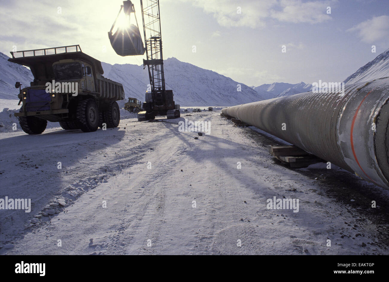 Alaska range atigun pass construction hi-res stock photography and ...
