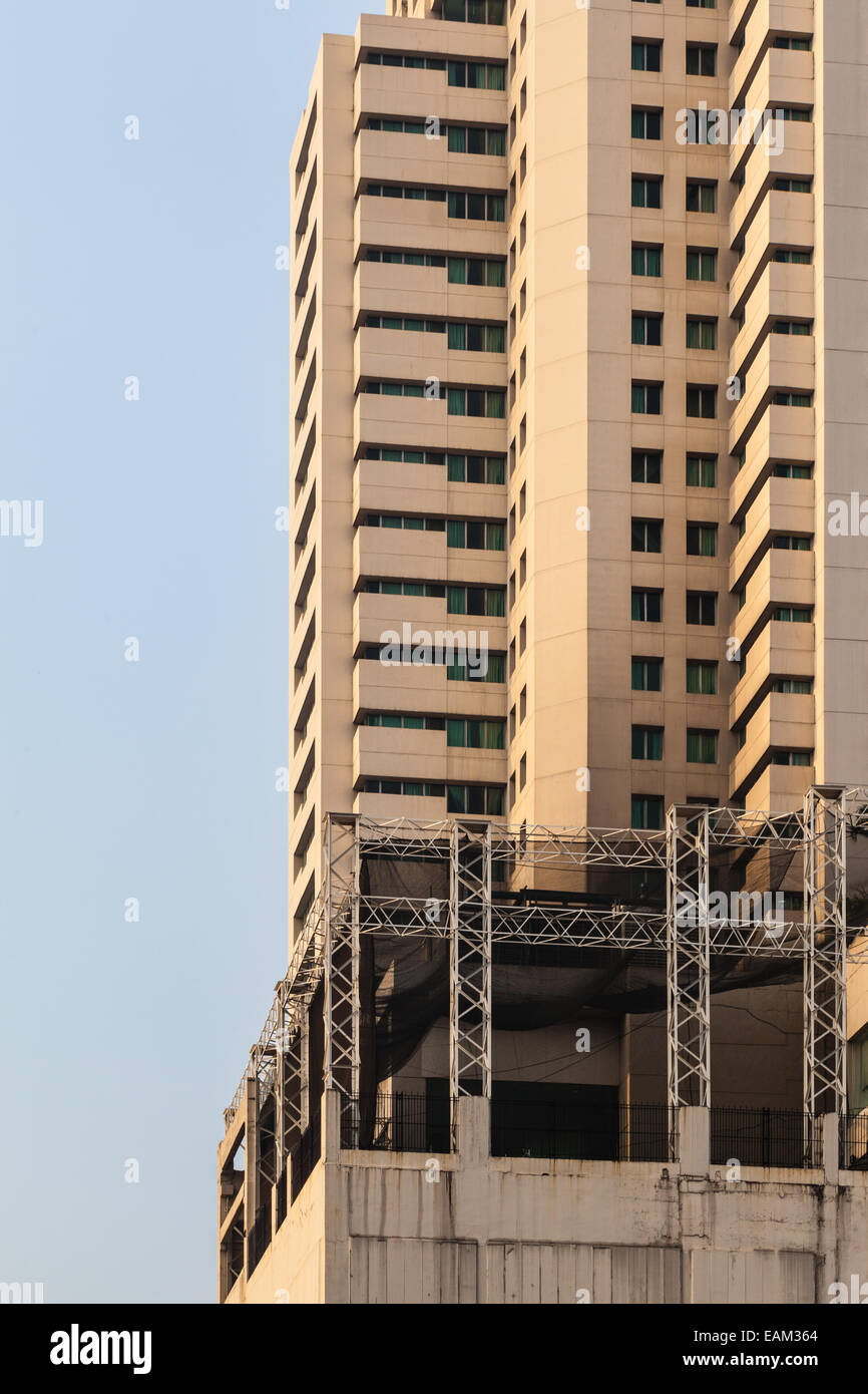 Tall residential hi-res stock photography and images - Alamy
