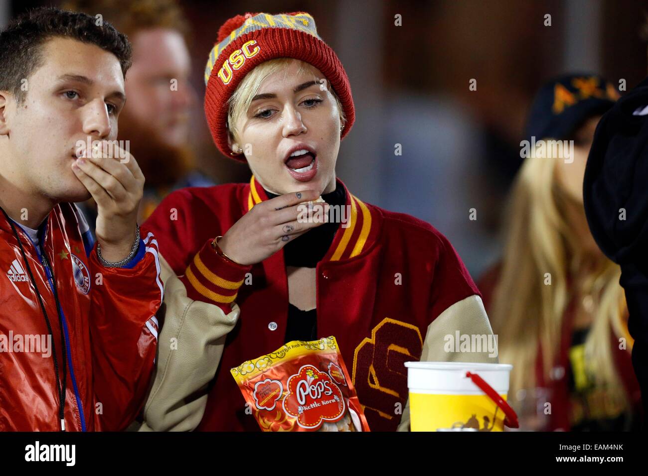 November 13, 2014 Singer Miley Cyrus in attendance during NCAA Football ...