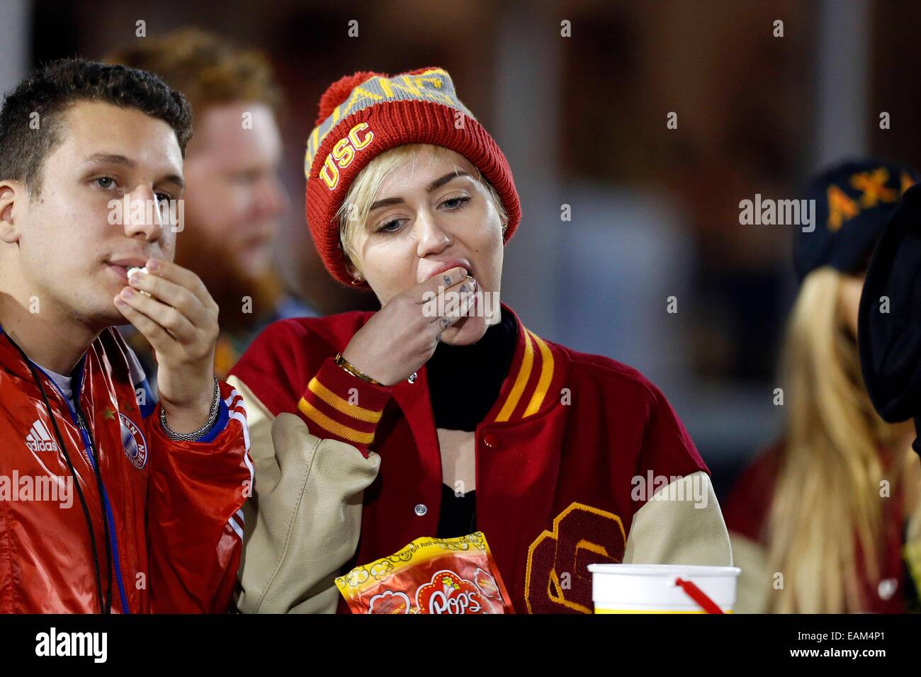 November 13, 2014 Singer Miley Cyrus in attendance during NCAA Football ...
